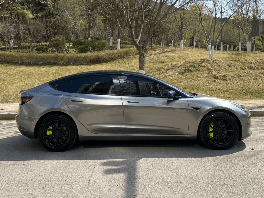 Liquid Metallic Silver Vinyl Wrap | Free Shipping – yeswrap